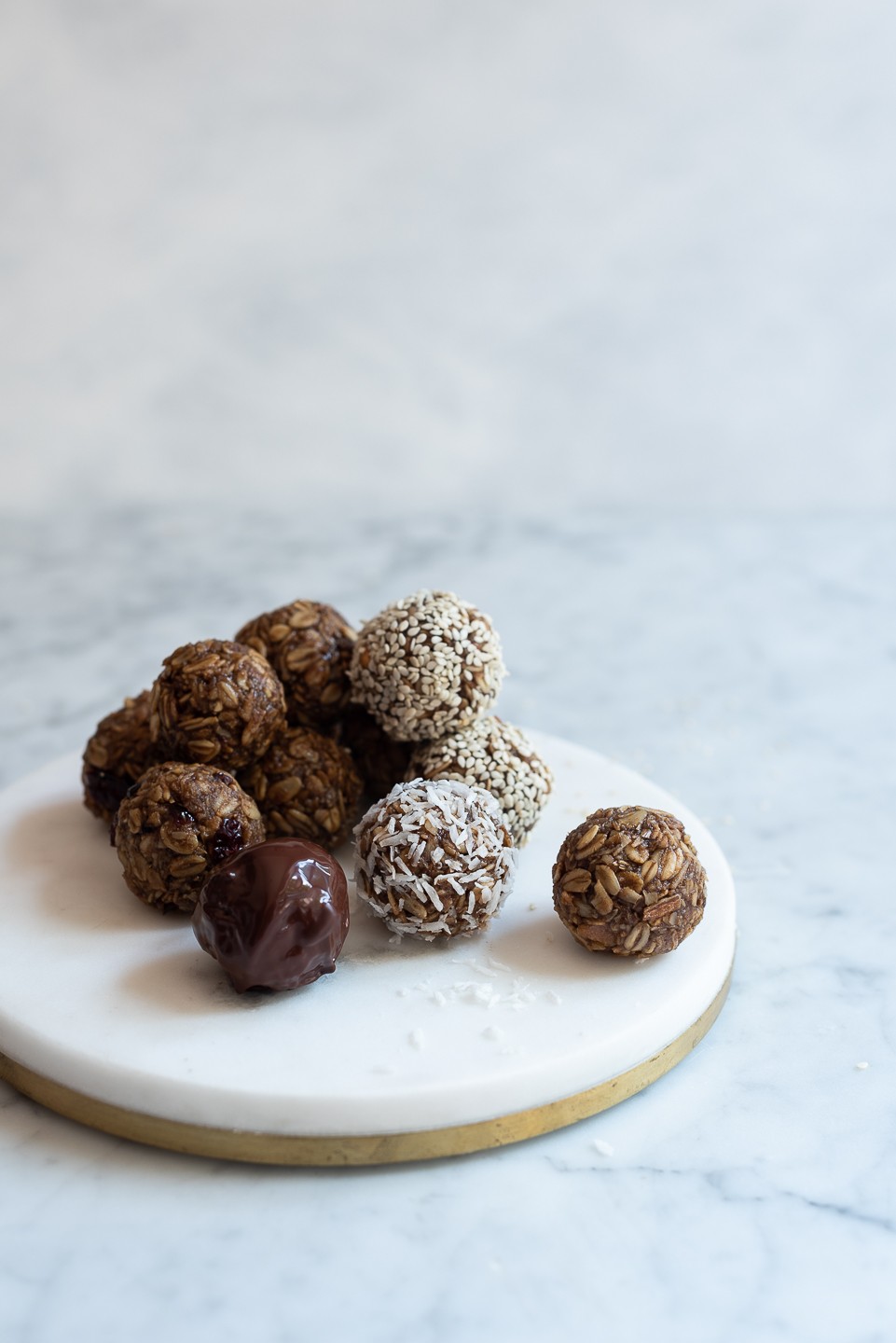 Almond butter and oat snack balls | Bibbyskitchen @ 36 | Healthy treats