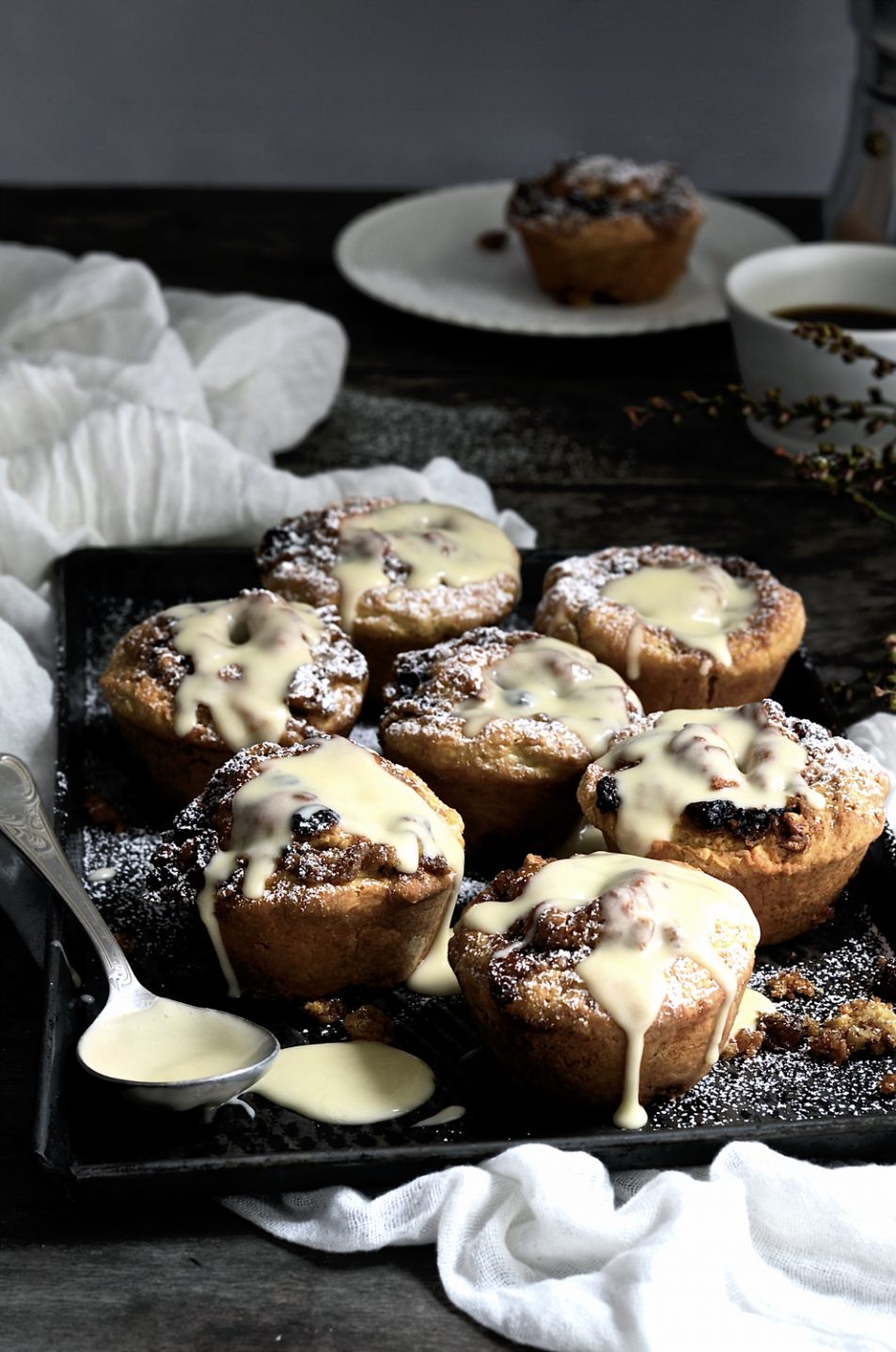 Hot cross bun scroll scones | Bibbyskitchen Easter baking recipes